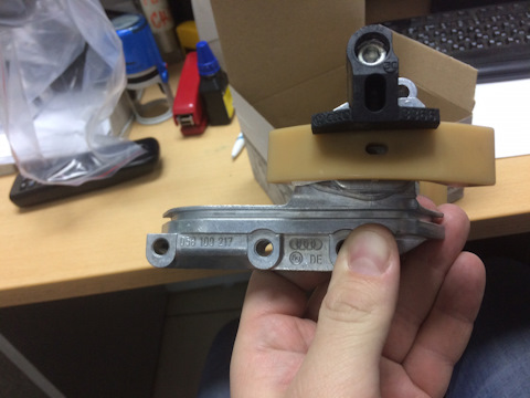 058109217 Натяжитель VAG | Запчасти на DRIVE2