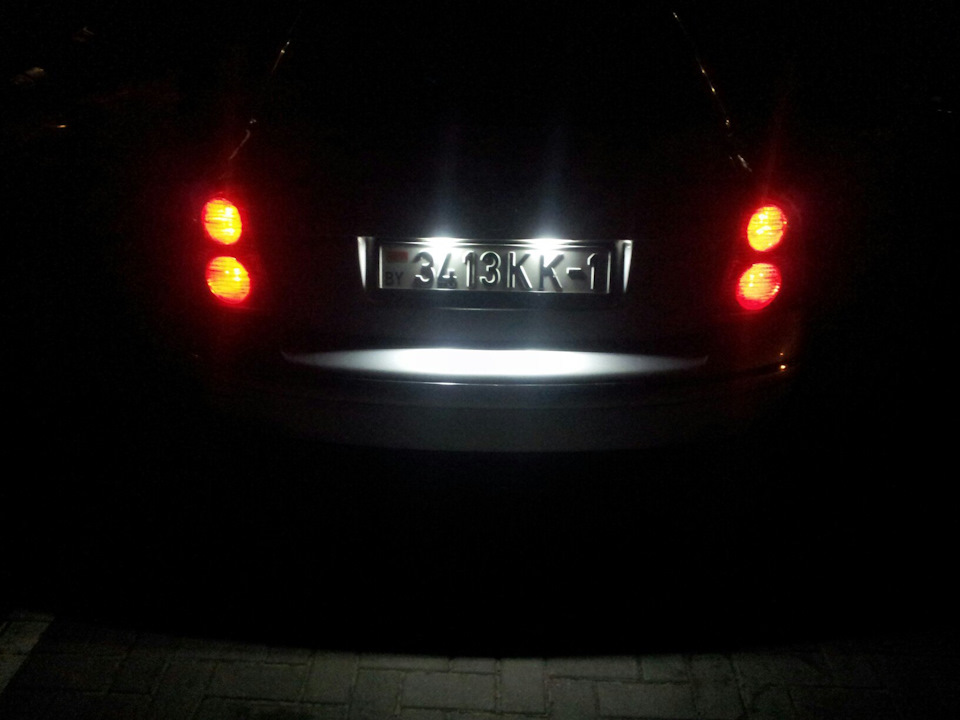 Подсветка номера из поднебесной. — Volkswagen Passat B5, 1,9 л, 2002 ...