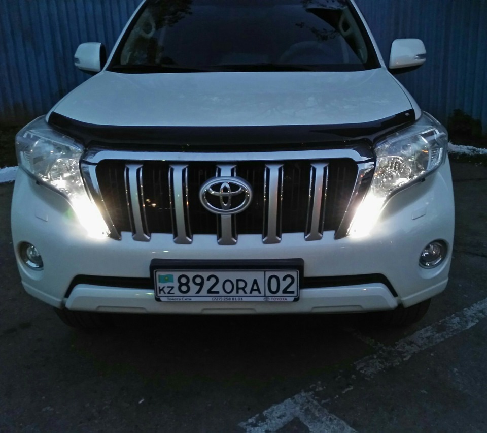 вот наконец-то покрасил решётку в цвет хорма, поменял сигнал, и диоды ...