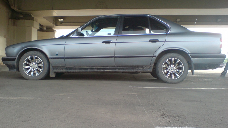 BMW 5 series (E34) 2.0 бензиновый 1992 | Granit Silver metalic на DRIVE2