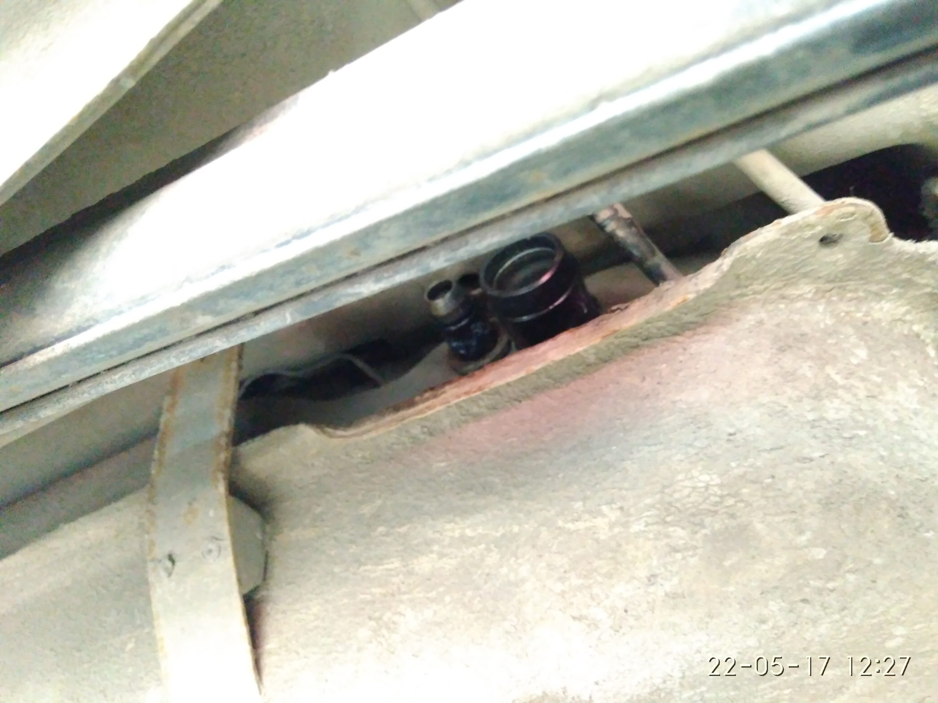 Замена заливной горловины топливного бака. — Chevrolet Lacetti 5D, 1,6 ...