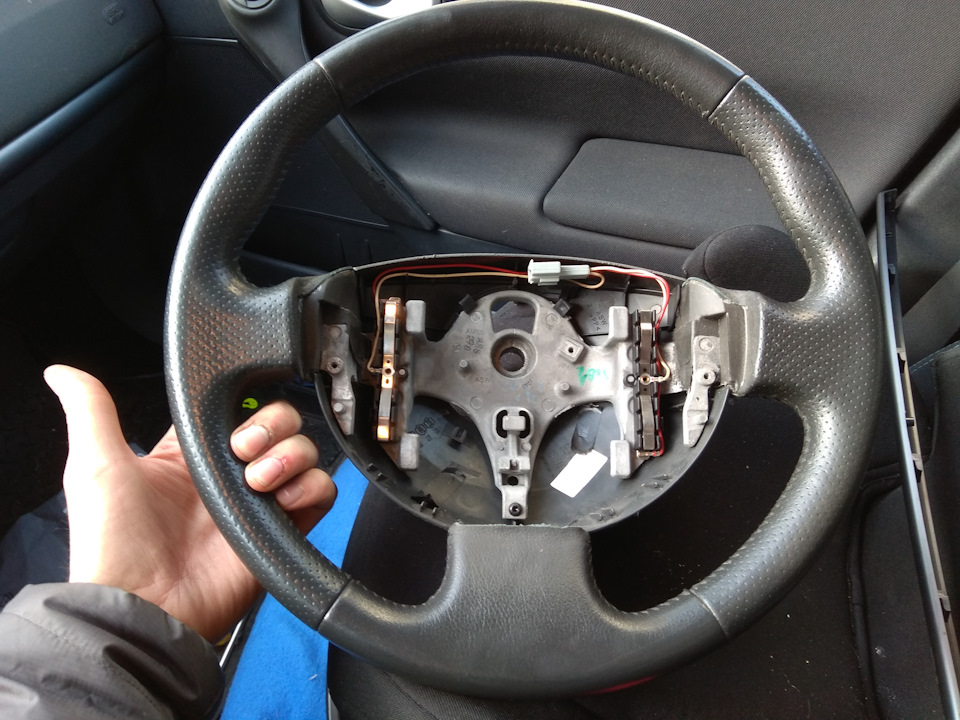 Ремонт спойлера, обновление руля, бардачка, + мелочи — Renault Megane ...