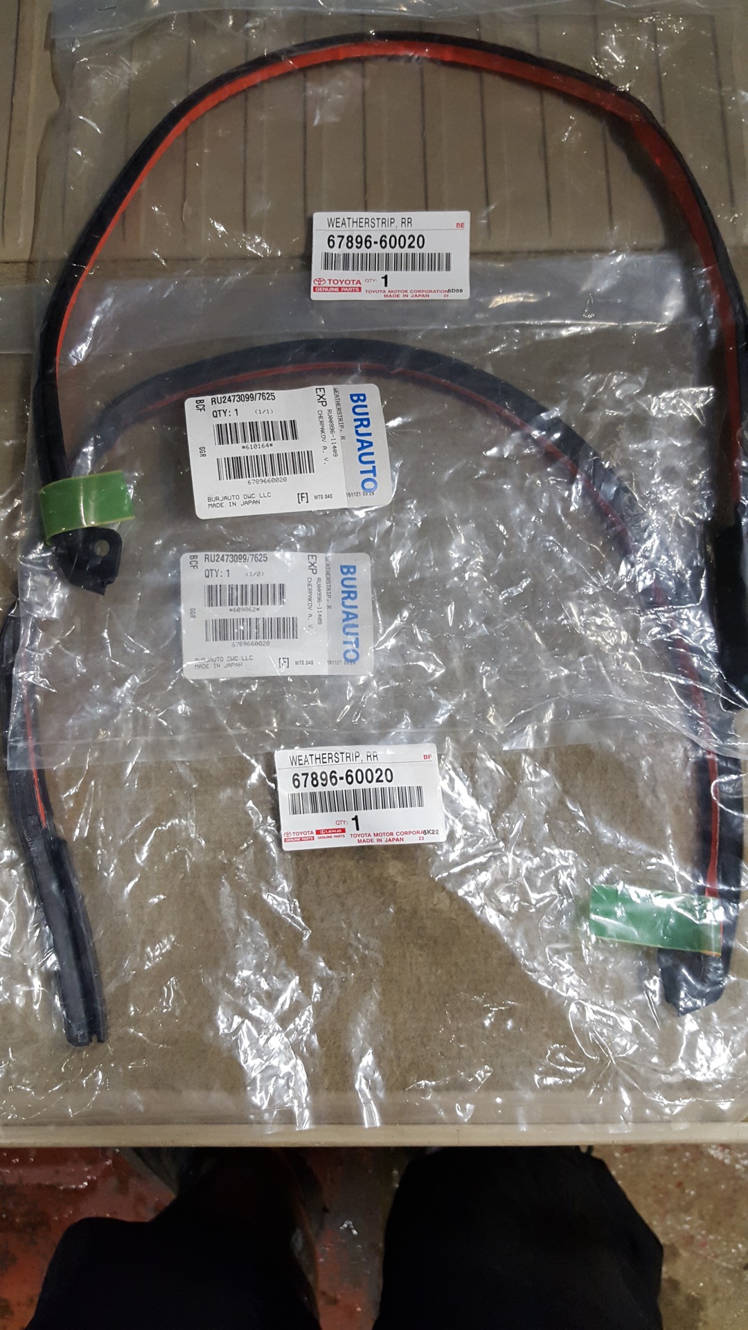 Уплотнитель дверей — Toyota Land Cruiser 100, 4,7 л, 2004 года ...