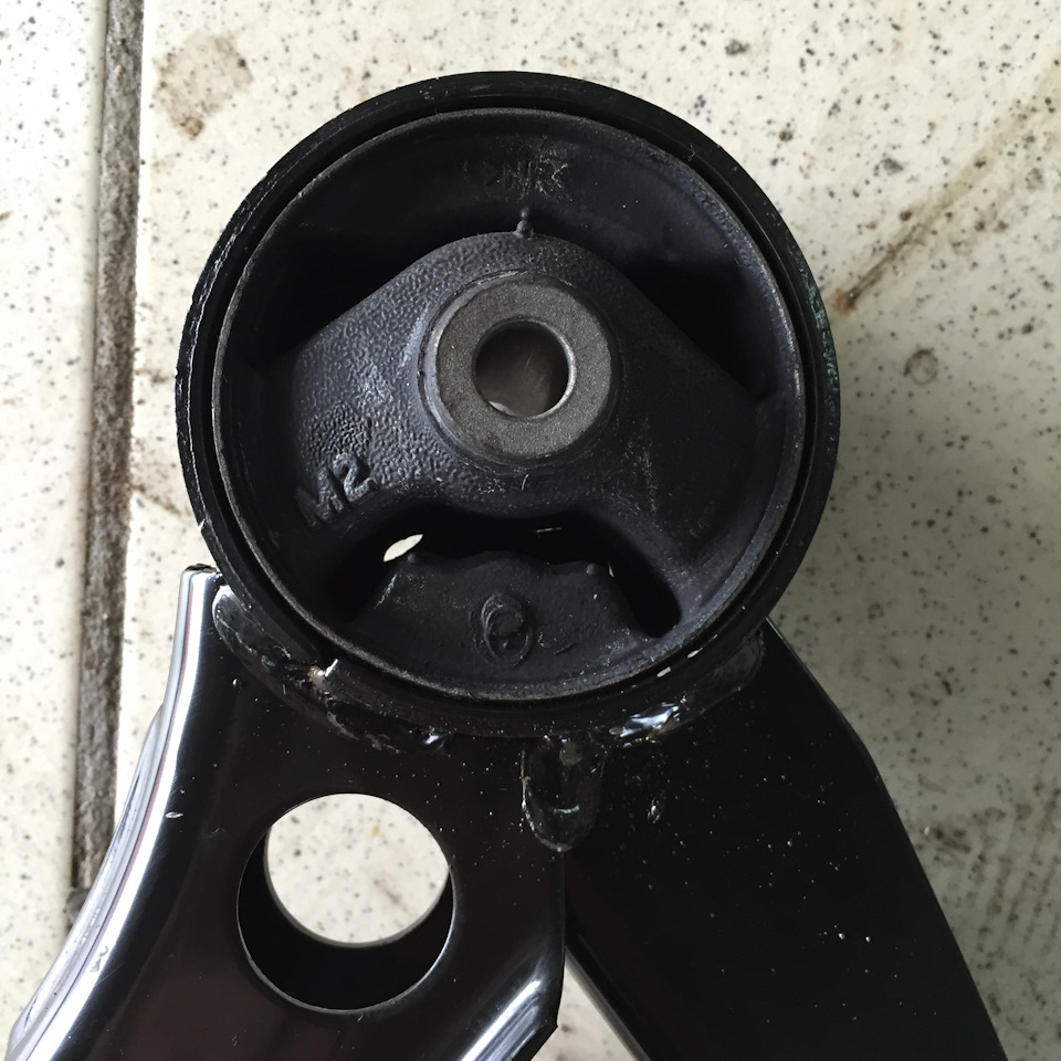 MN184094 Опора двигателя задняя Mitsubishi | Запчасти на DRIVE2