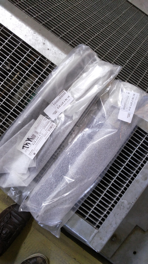 51767377913 Уплотнитель крыла Л Пд BMW | Запчасти на DRIVE2