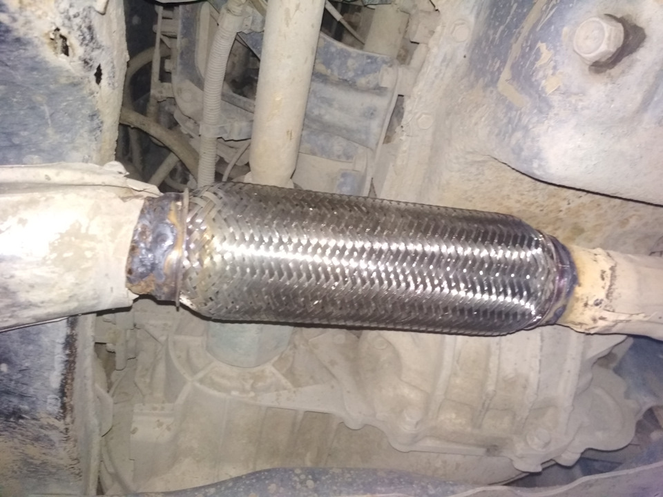 Гофра выхлопной трубы — Mitsubishi Lancer IX, 1,6 л, 2006 года | визит ...