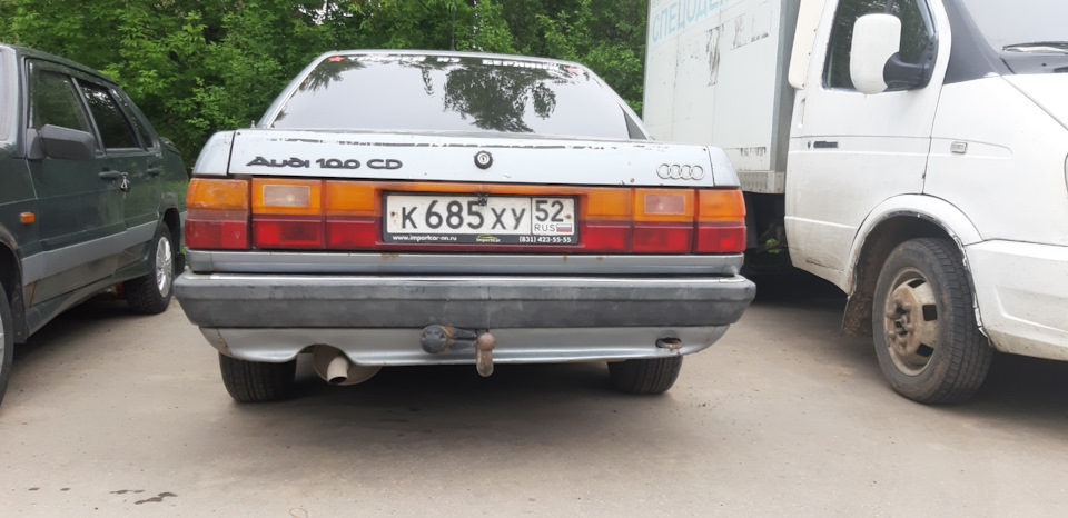 Обменяю бленду на бленду для рестайла — Audi 100 (C3), 2 л, 1988 года ...
