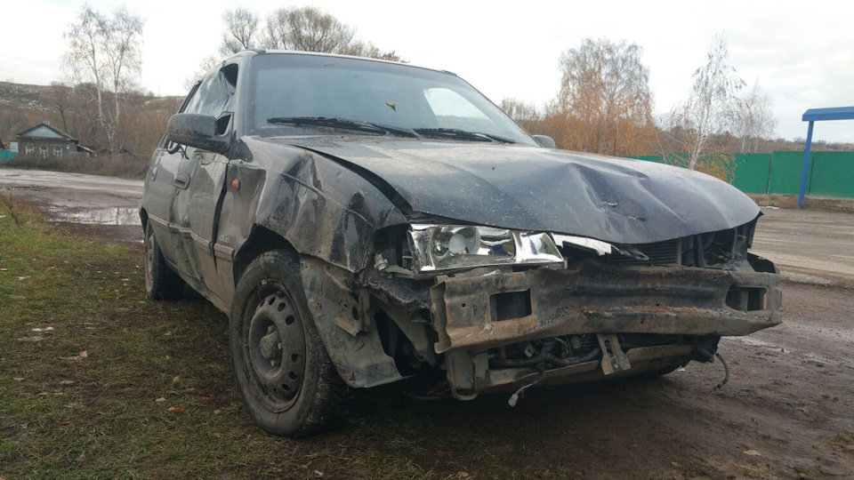 Немного поцарапал(( — Daewoo Nexia (2G), 1,6 л, 2008 года | ДТП | DRIVE2