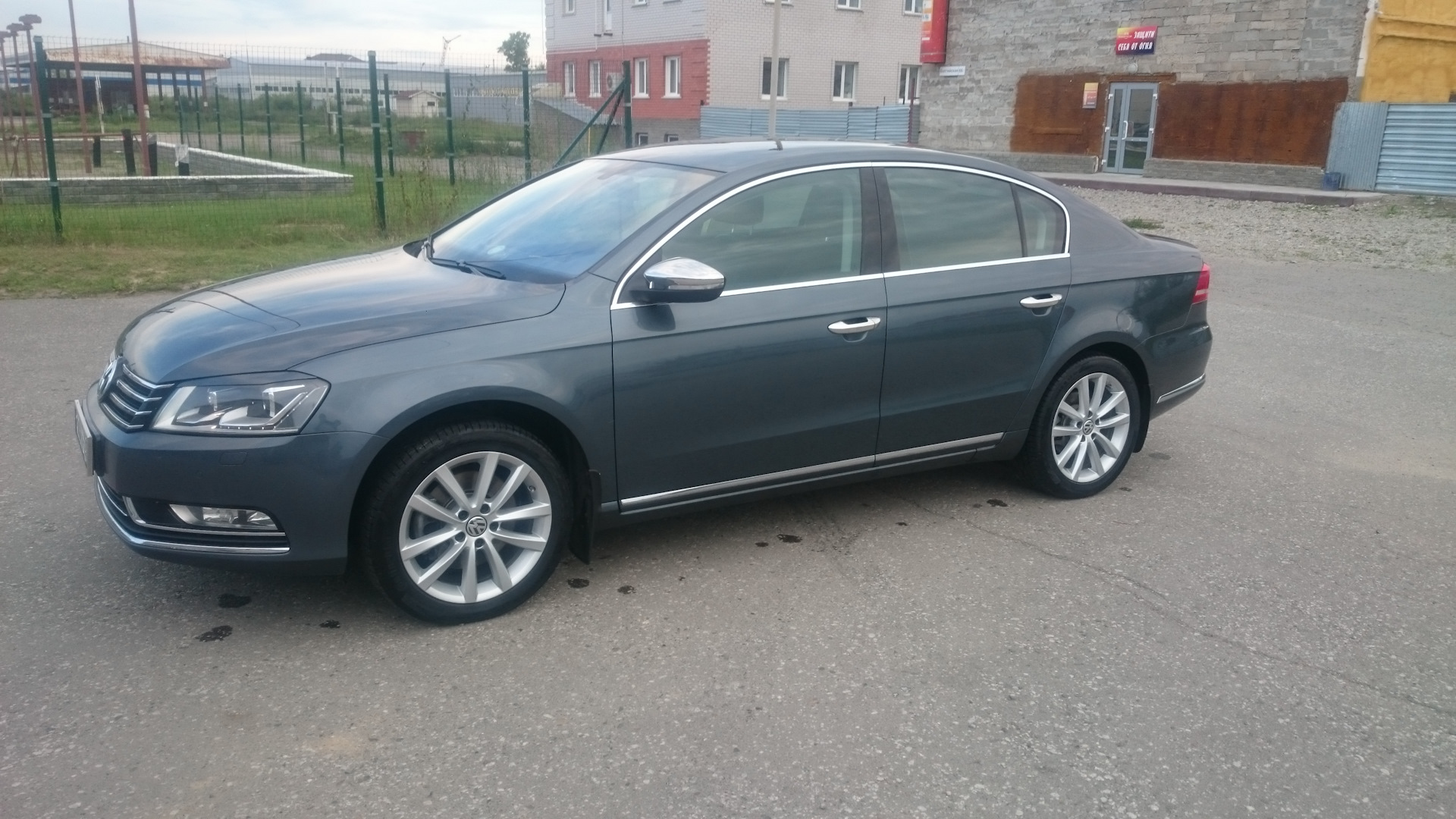 Цыгане… — Volkswagen Passat B7, 1,8 л, 2013 года | стайлинг | DRIVE2