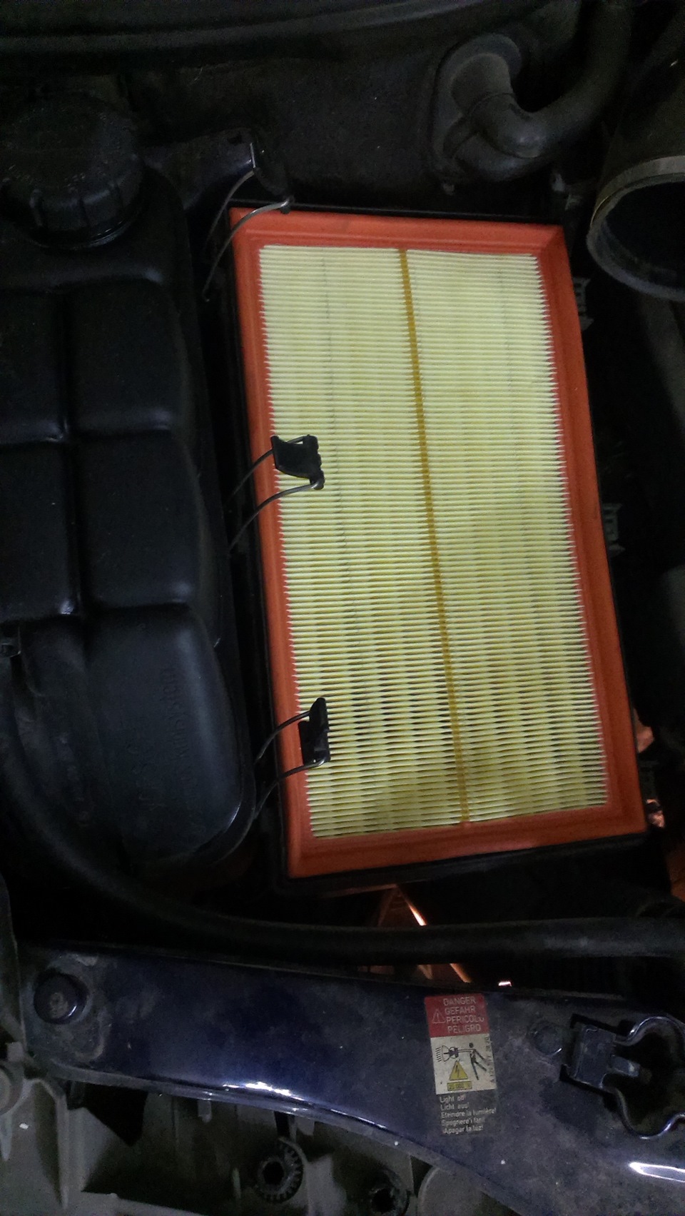 9 — замена воздушного фильтра — Mercedes-Benz E-Class (W210), 4,2 л ...