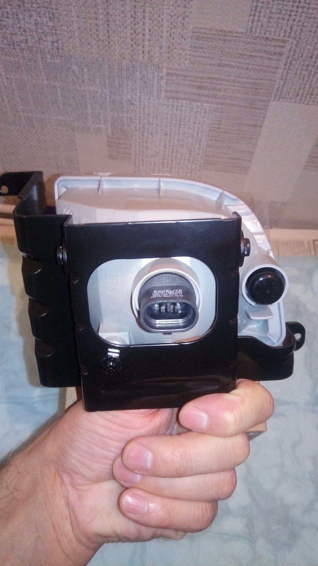 Установка противотуманных фар — Chevrolet Lacetti SW, 1,6 л, 2012 года ...