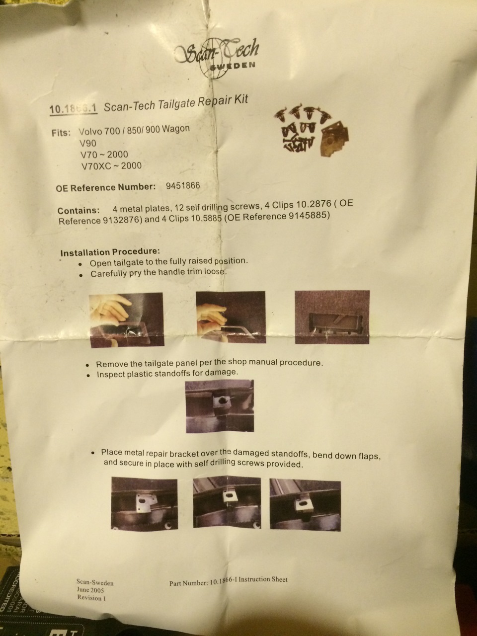 Ремонт креплений внутренней накладки двери багажника — Volvo V70 R (1G ...