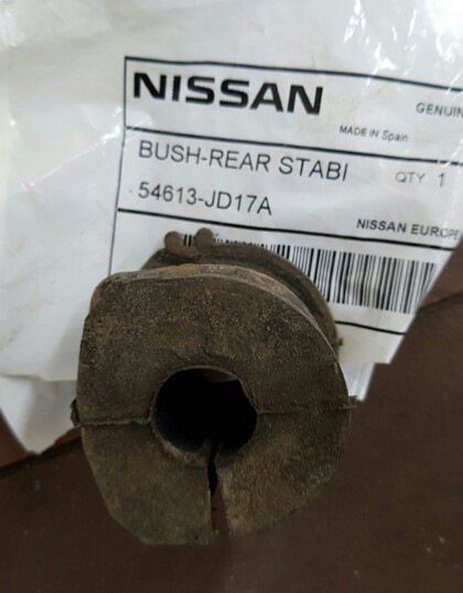 Втулки стабилизатора — Nissan Qashqai (1G), 1,6 л, 2010 года ...