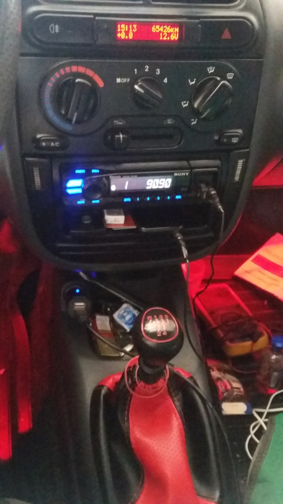 Установка БК RED и новый чехол на ручку КПП — Daewoo Lanos, 1,6 л, 2007 ...