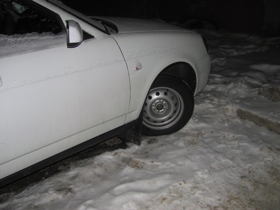 Штампы — Lada Приора хэтчбек, 1,6 л, 2011 года | колёсные диски | DRIVE2