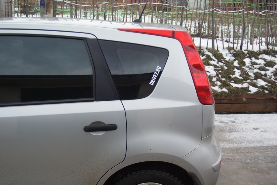 Наклейки на авто — Nissan Note (1G), 1,4 л, 2008 года | тюнинг | DRIVE2