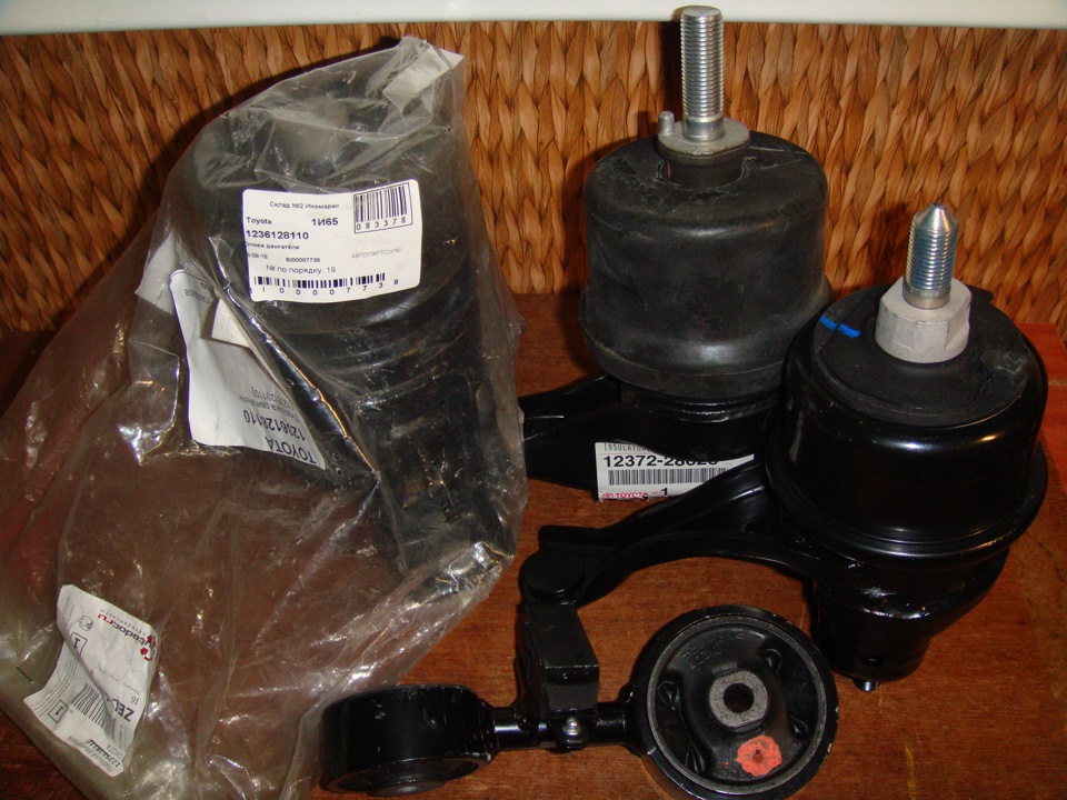 Опоры двигателя — Toyota Camry (XV30), 2,4 л, 2002 года | визит на ...