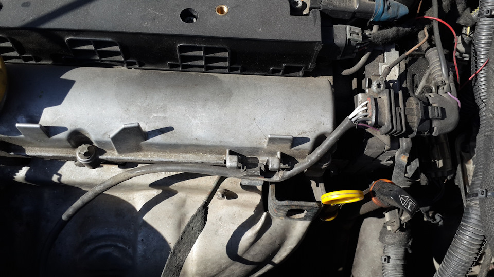 Резинки под декоративную накладку ДВС — Opel Astra G, 1,6 л, 2003 года ...