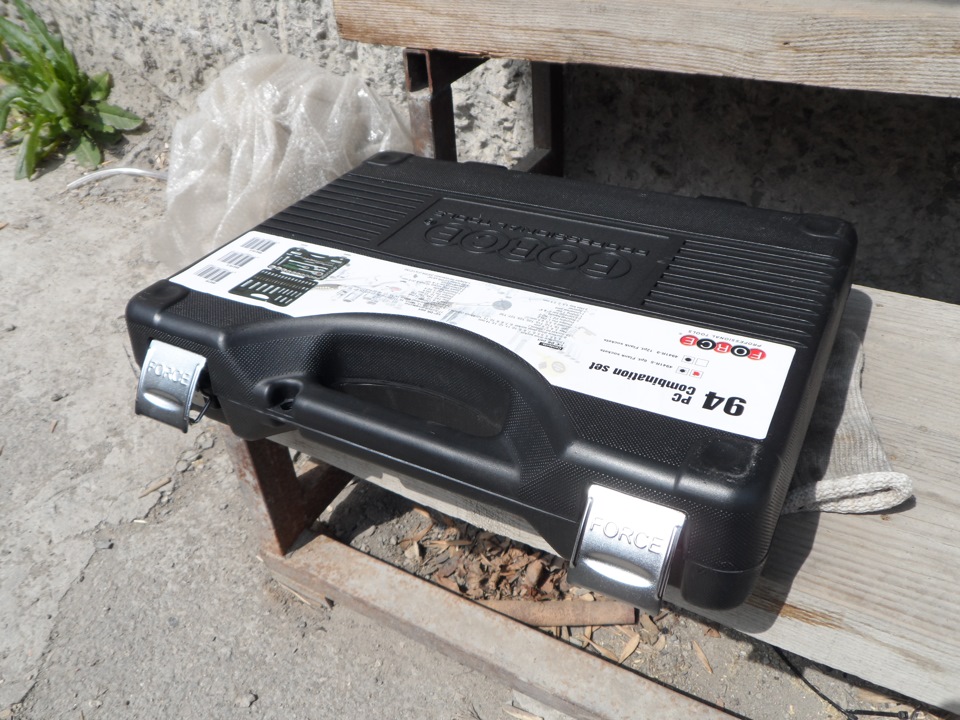 Универсальный набор инструментов Force 4941 94 предмета — DRIVE2