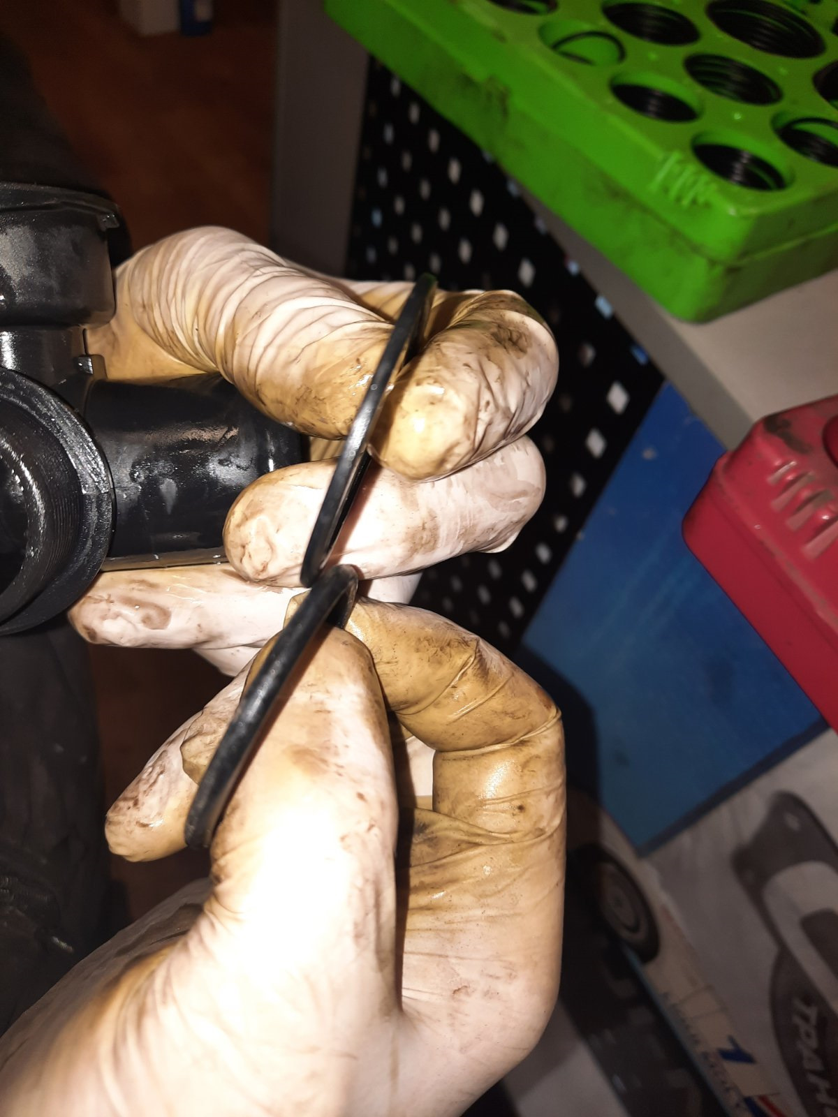 ТО: Замена масла + трубки турбины + течь радиатора — KIA Optima (3G), 2 ...