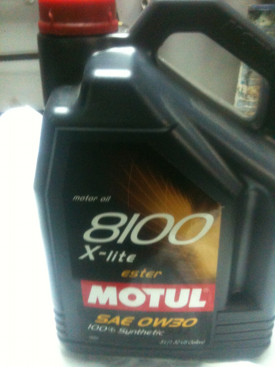 вот маслеце поменял в моторе с Mobil на Motul 8100 0W30 ester — Mitsubishi Lancer Evolution IX ...