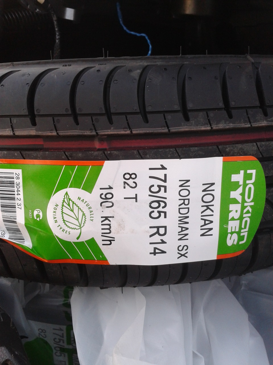 Летние шины NOKIAN NORDMAN SX R14 — Renault Symbol, 1,4 л, 2010 года ...