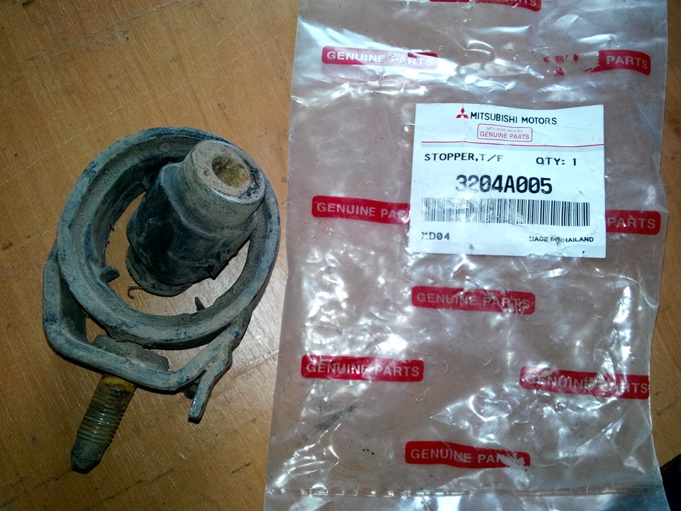 3204A005 Подушкa двигателя Mitsubishi | Запчасти на DRIVE2