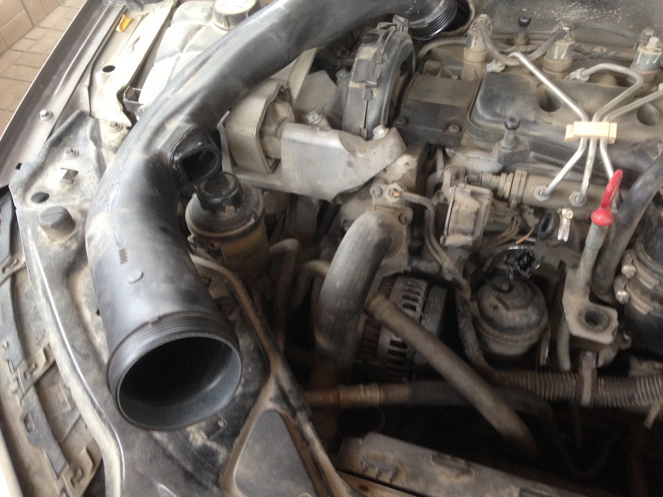 Замена втулки нипеля вентиляции картера на D5244T4 — Volvo XC70 III, 2 ...