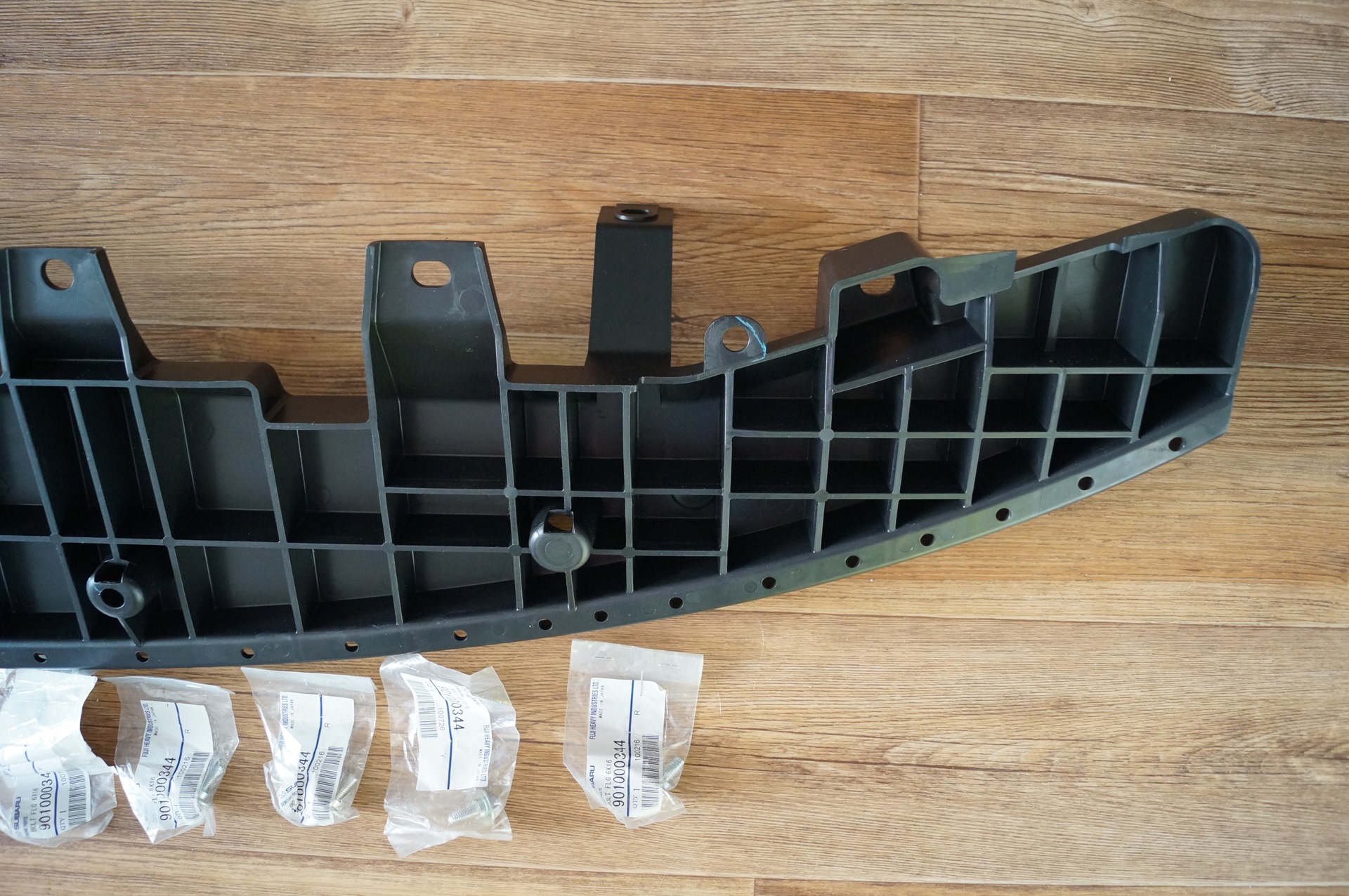 Кронштейн бампера. — Subaru Impreza (GE/GH), 1,5 л, 2010 года ...