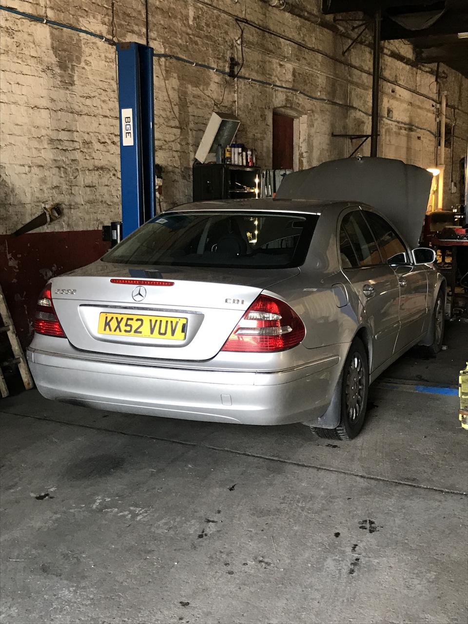 Замена трансмиссионного масла для W211 E220 CDI — Mercedes-Benz E-Class (W211), 2,1 л, 2002 года ...