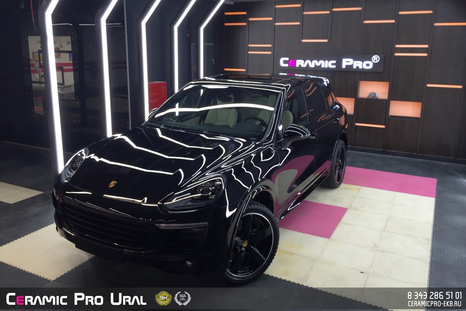 На днях мы покрыли автомобиль Porsche Cayenne шестью слоями нанокерамики Ceramic Pro 9H ...