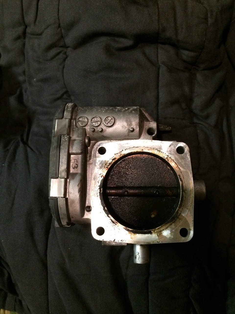 Чистка дросcельной заслонки. — Mercedes-Benz CLK (W209), 2,6 л, 2002 ...