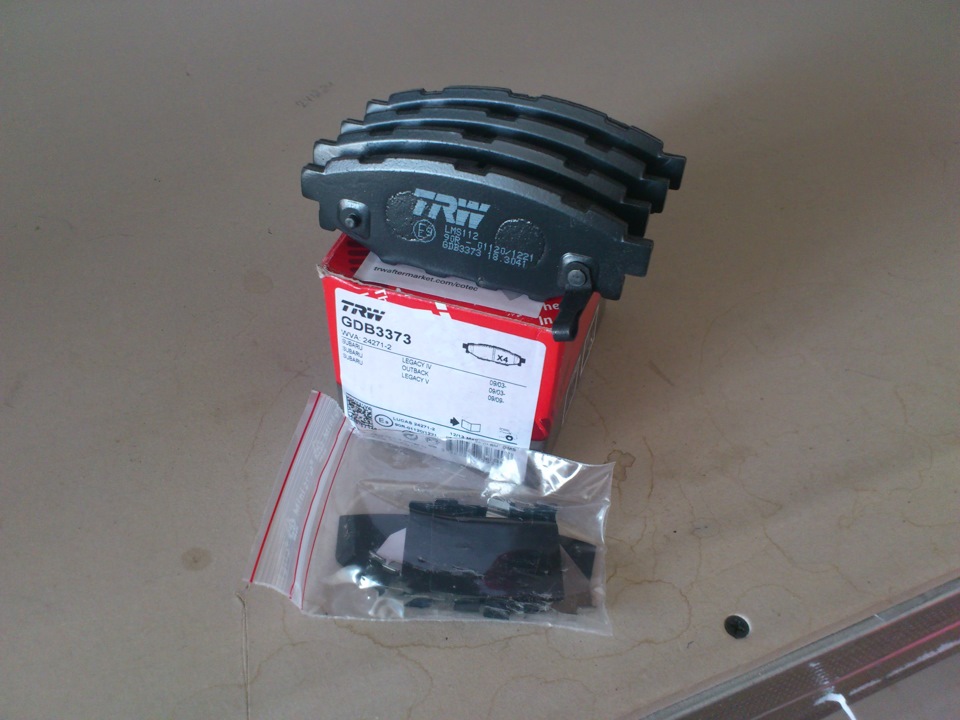 Замена задних колодок — Subaru Impreza (GE, GH), 1,5 л, 2008 года ...
