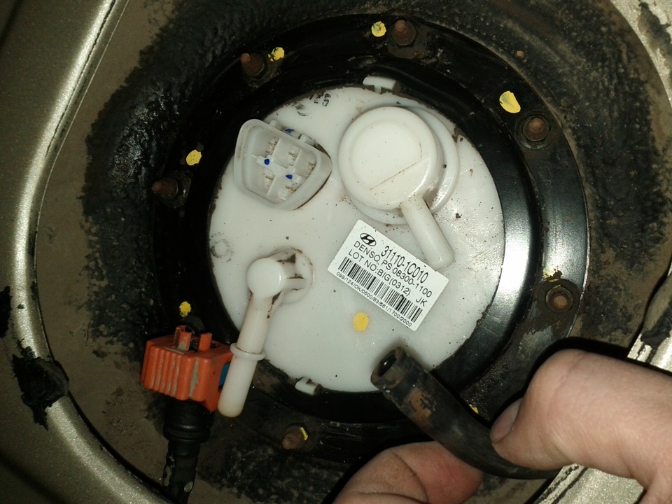 Победа над топливным ФТО :) — Hyundai Getz, 1,4 л, 2006 года | своими ...