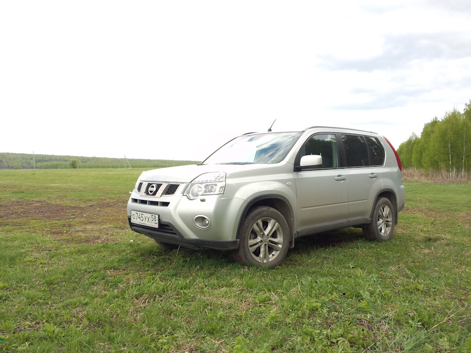 Весна. Поле. X-Trail… — Nissan X-Trail II (t31), 2 л, 2014 года | фотография | DRIVE2