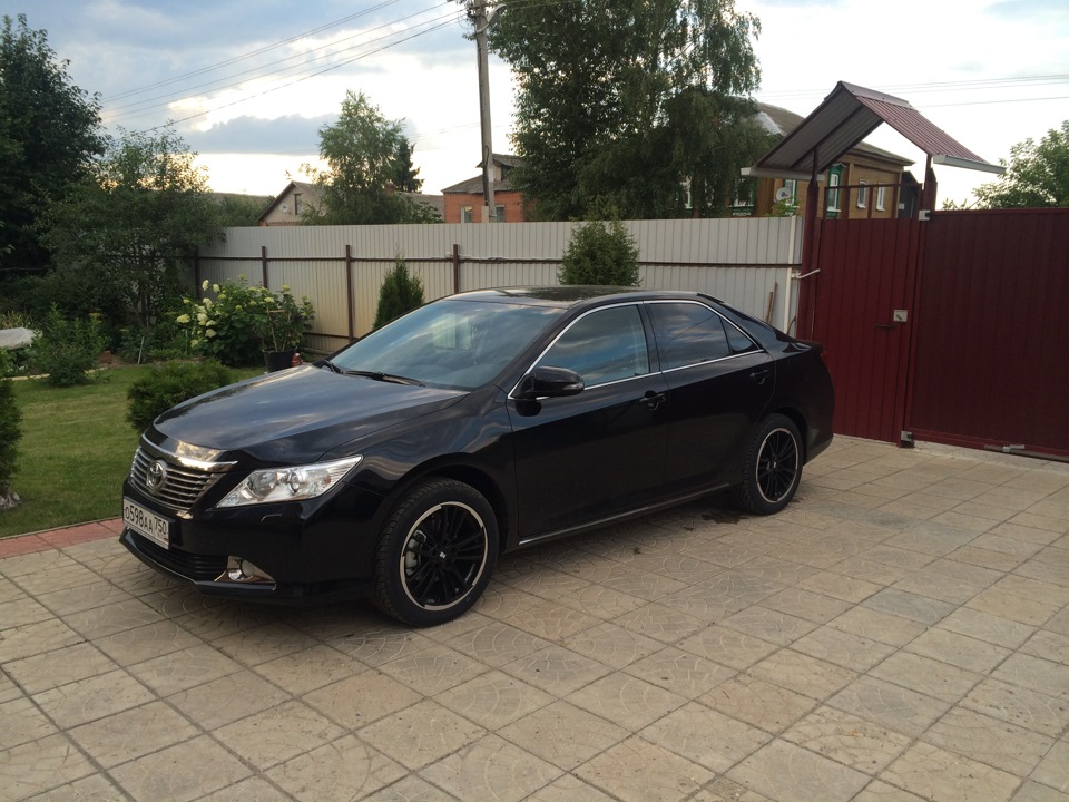 Новые колеса :) — Toyota Camry (XV50), 2,5 л, 2014 года | тюнинг | DRIVE2