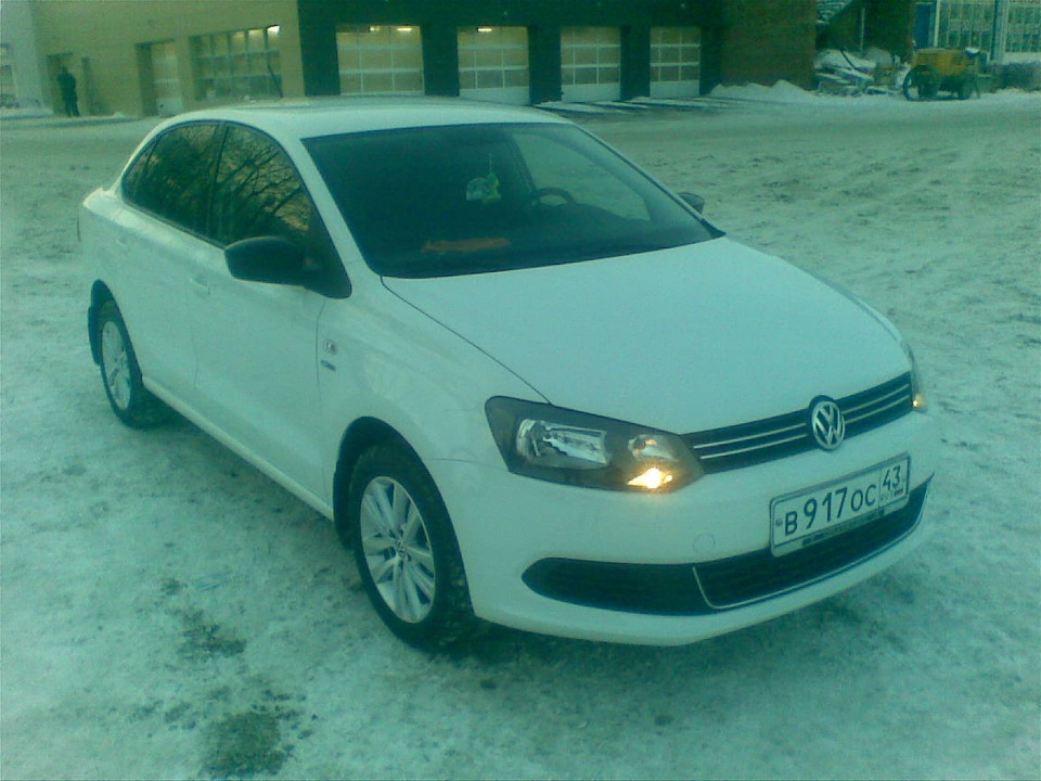 Немного фото — Volkswagen Polo Sedan, 1,6 л, 2013 года | фотография | DRIVE2