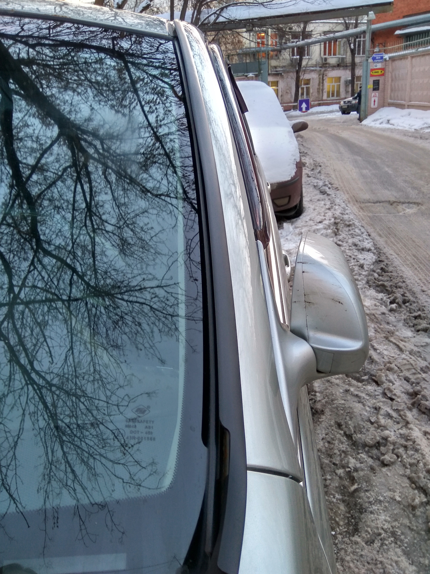 Молдинги лобового стекла — Toyota Camry (XV30), 3 л, 2005 года ...