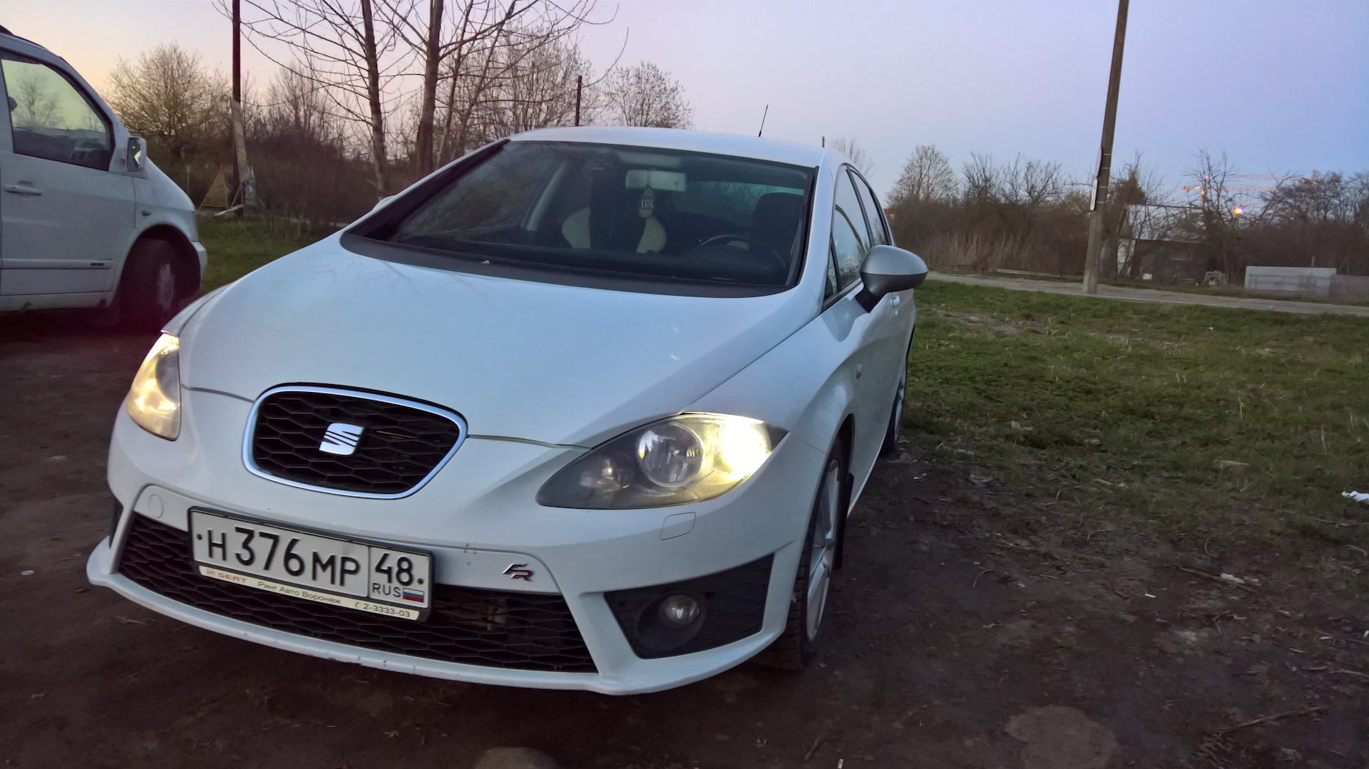 Габариты — SEAT Leon FR (Mk2), 2 л, 2011 года | стайлинг | DRIVE2