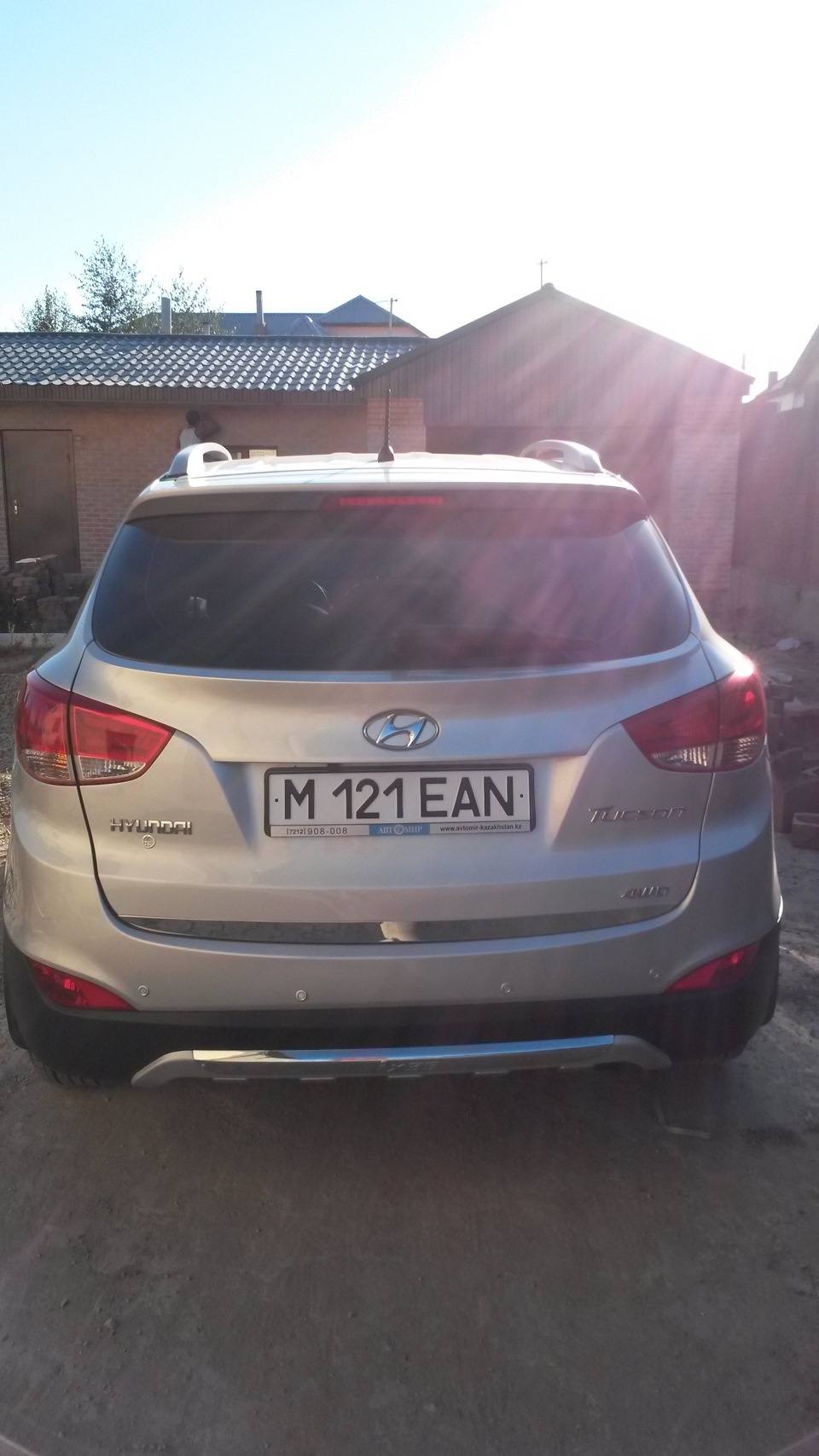 хромированный молдинг на багажник — Hyundai ix35, 2 л, 2012 года ...