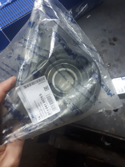 A2114100181 Опора вала карданного без подшипника Mercedes | Запчасти на ...