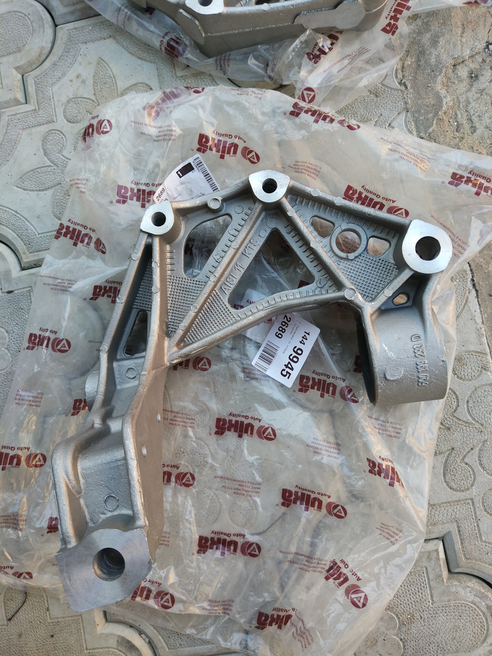 Консоль (часть подрамника) — Skoda Fabia Mk1, 1,9 л, 2003 года ...