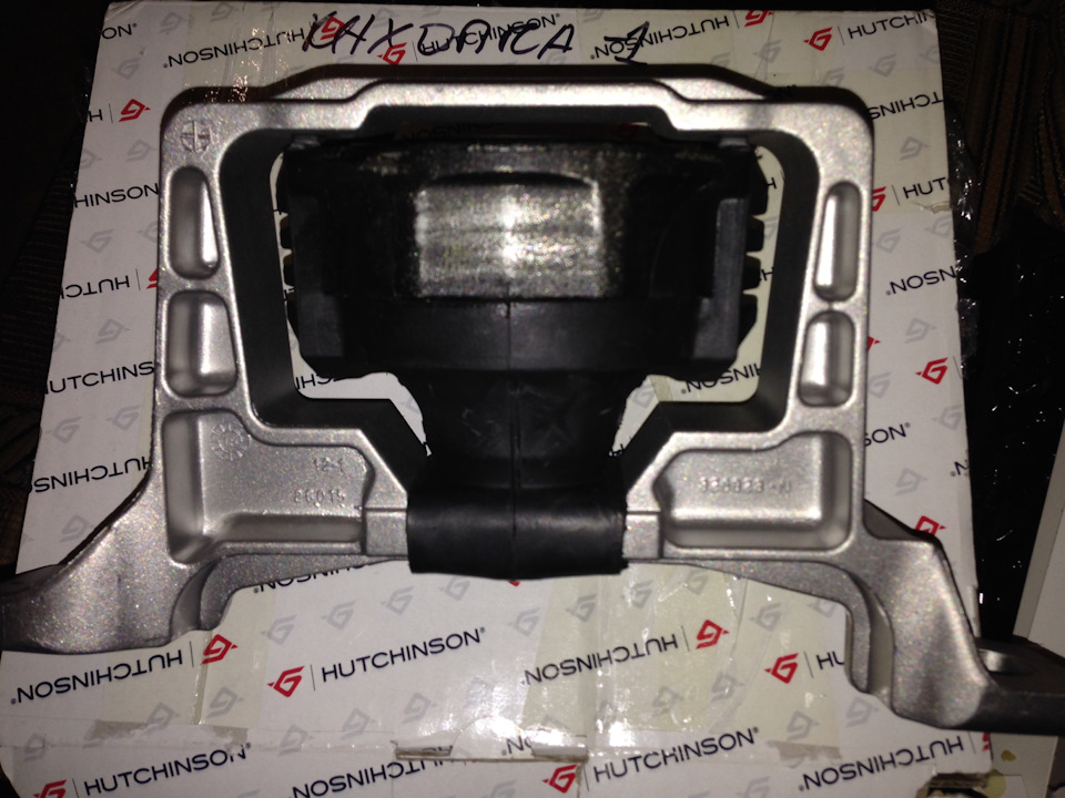Замена опоры двигателя — Ford Focus Hatchback II, 1,6 л, 2008 года ...