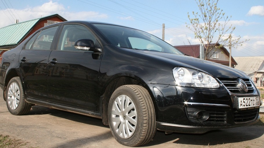 Volkswagen Jetta V 1.6 бензиновый 2010 | 1.6 DSG черный перламутр на DRIVE2