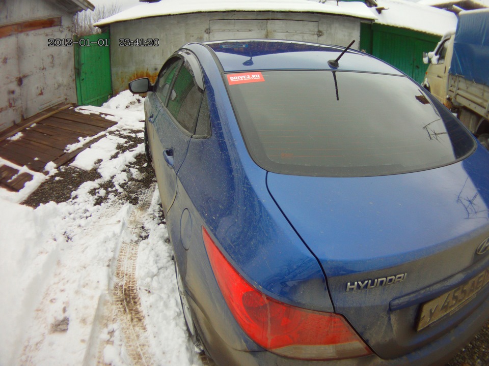 Наклейки — Hyundai Solaris (1G), 1,4 л, 2012 года | фотография | DRIVE2