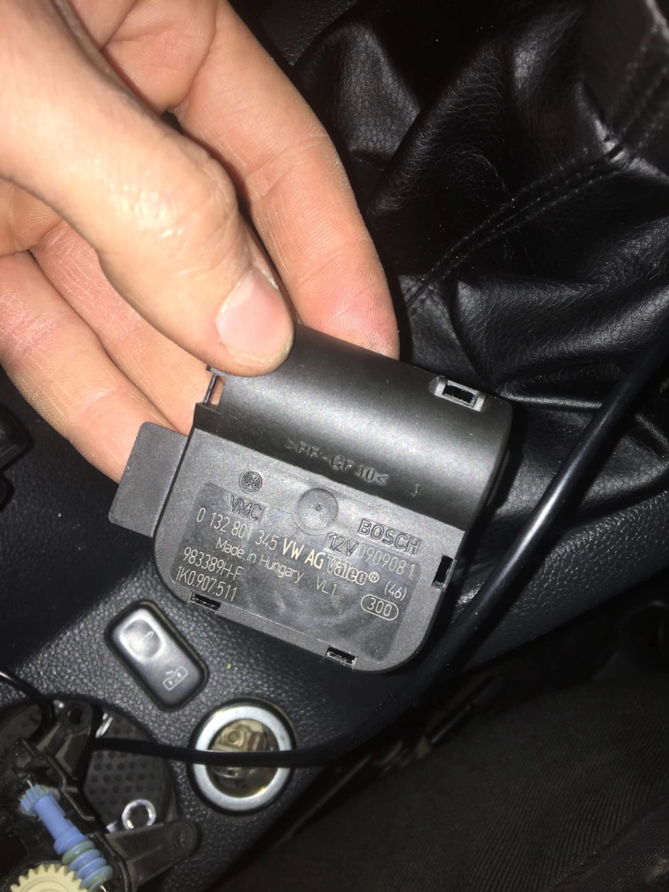 1K0907511 РЕГУЛИРОВОЧНЫЙ ЭЛЕМЕНТ, СМЕСИТЕЛЬНЫЙ КЛАПАН VAG | Запчасти на ...