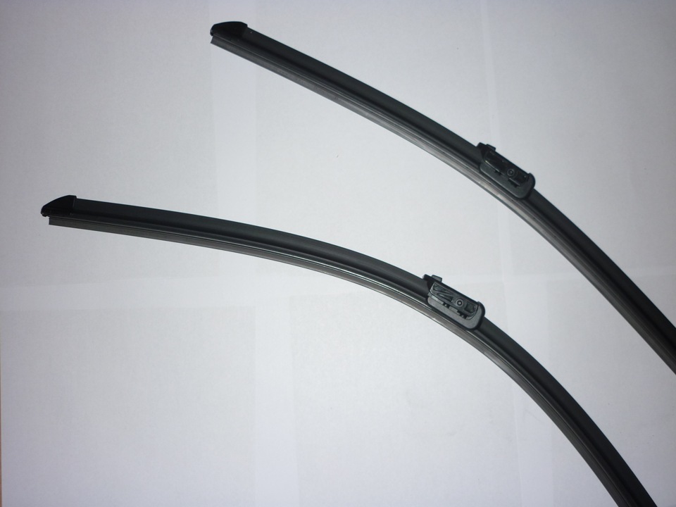 Тормозные колодки и щетки — Volkswagen Golf Mk5, 1,6 л, 2007 года ...