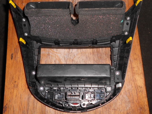 974104L000 Дефлектор салонаDUCT ASSY-CTR AIR VENT KIA HYUNDAI ...