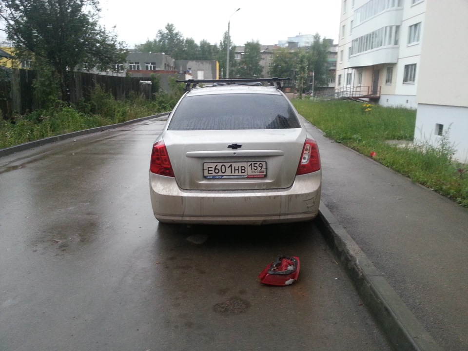 Замена фонаря и покраснение — Chevrolet Lacetti Sedan, 1,6 л, 2010 года ...