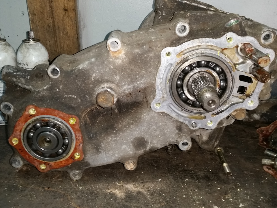 Переборка РКП и проверка карданных валов — Mitsubishi Pajero (1G), 2,5 ...